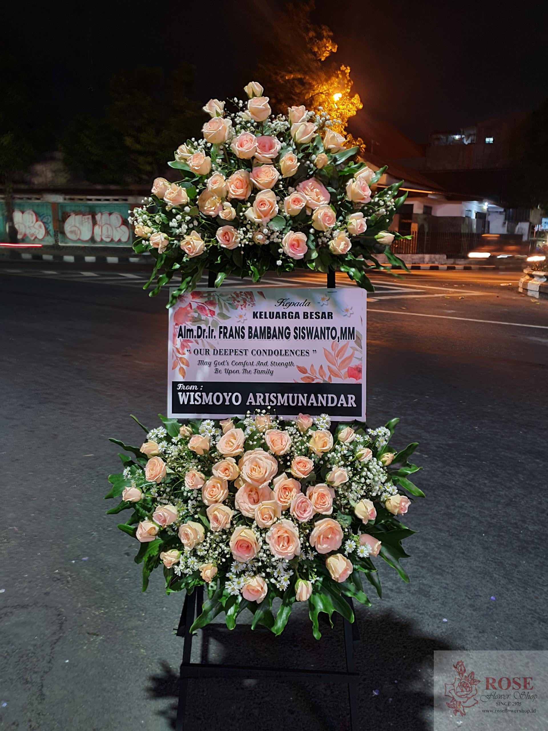 Bunga Standing Mawar Peach | Rose Flower Shop - Toko Bunga Denpasar ...